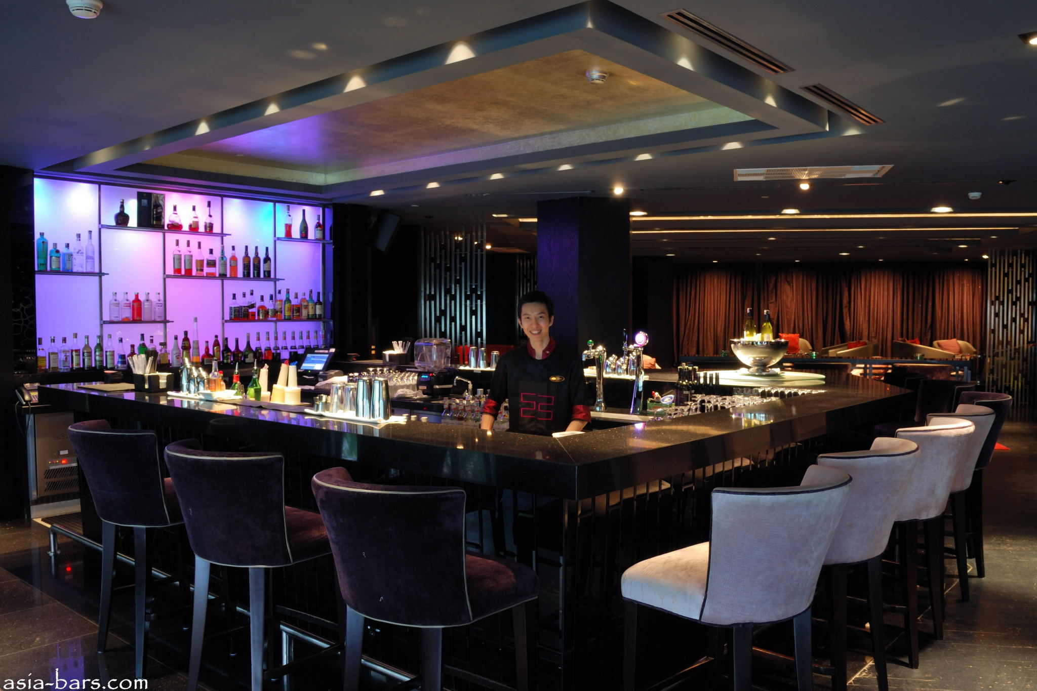 MO Bar- glamour and sophistication in bar & lounge at Mandarin Oriental ...