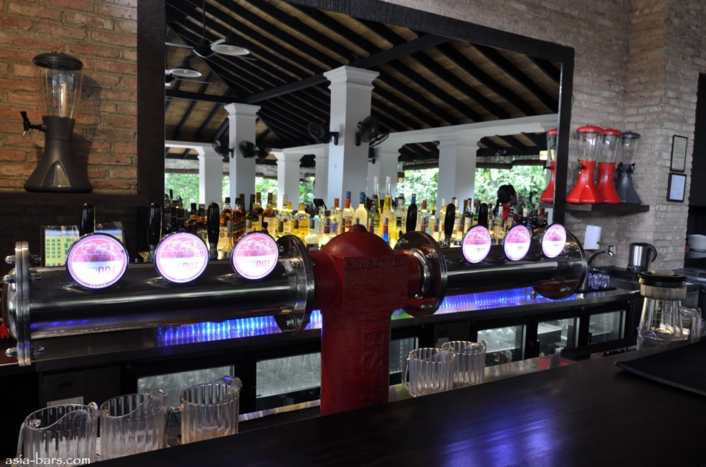 reddot-brewhouse-dempsey007 - Asia Bars & Restaurants