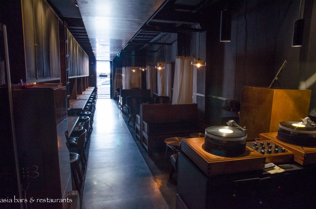 LongPlay - bar & lounge in Singapore - Asia Bars & Restaurants