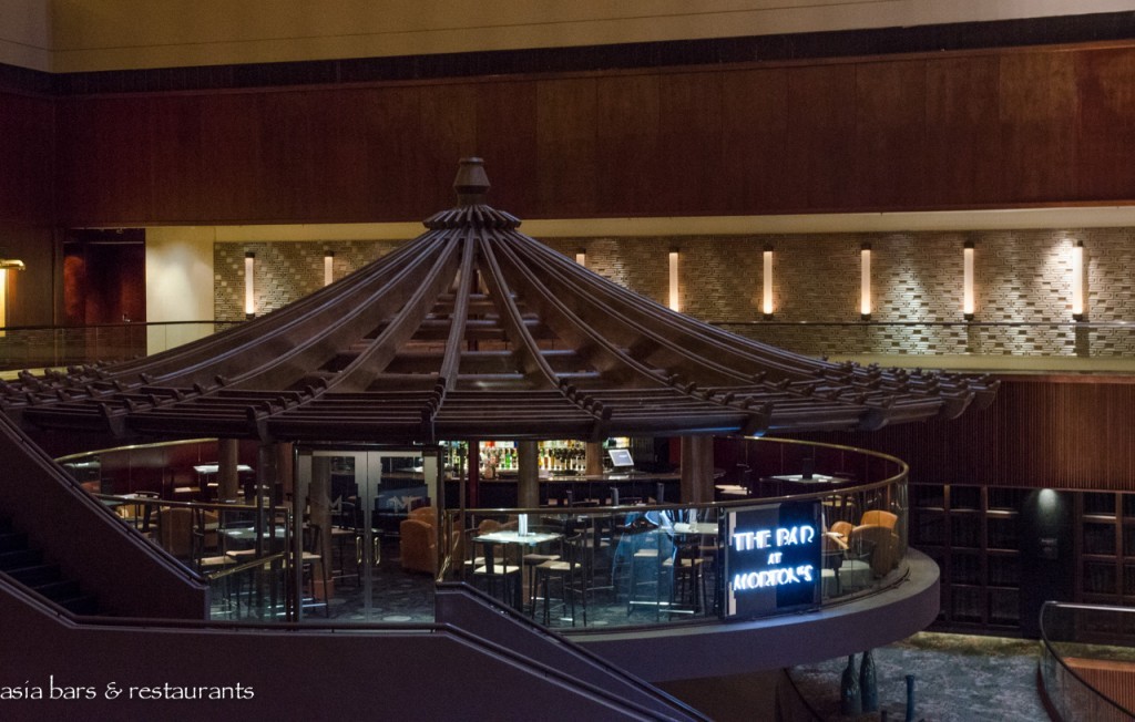 The Bar at Morton's - cocktail bar in atrium of Mandarin Oriental ...