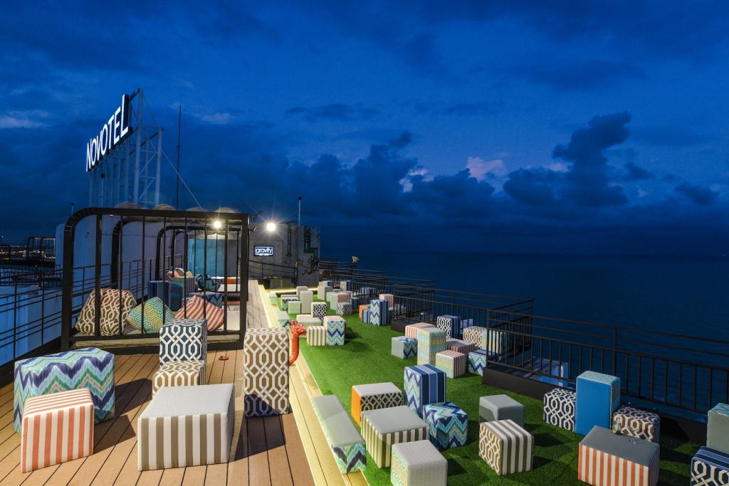 Gravity Sky Bar - rooftop bar at Novotel Hua Hin Cha-Am Beach Resort ...
